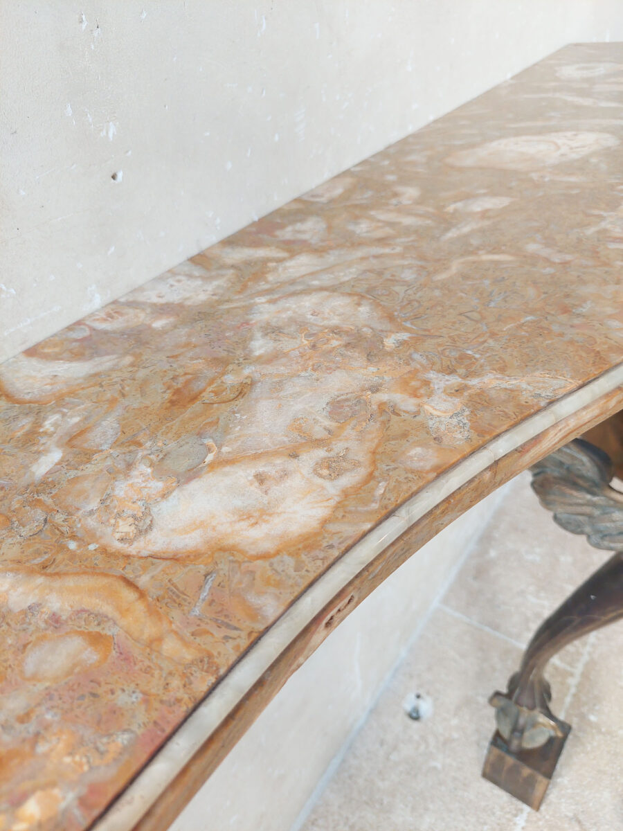 Hollywood Regency 70er-Jahre Konsolentisch aus Messing und Marmor ...