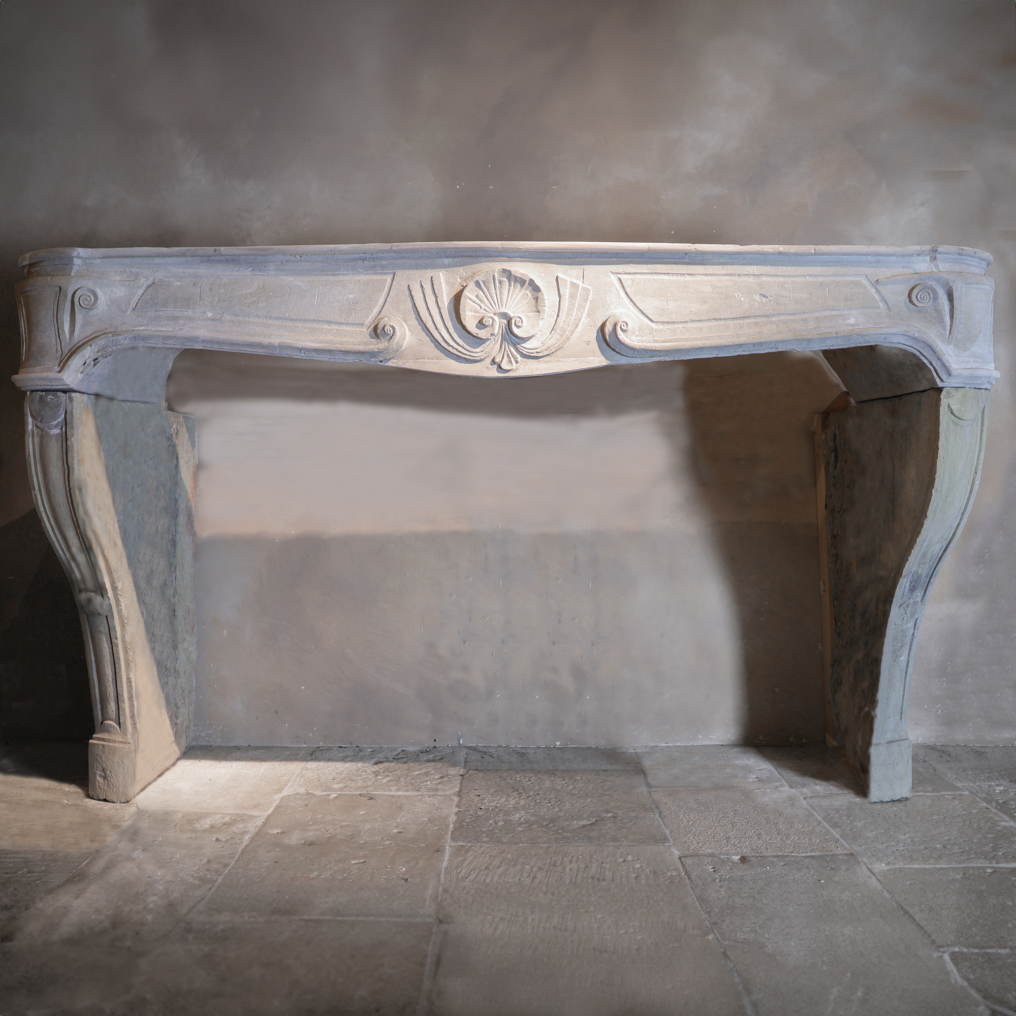 Antike Kamine - Spezialist für alte Kamine - Piet Jonker